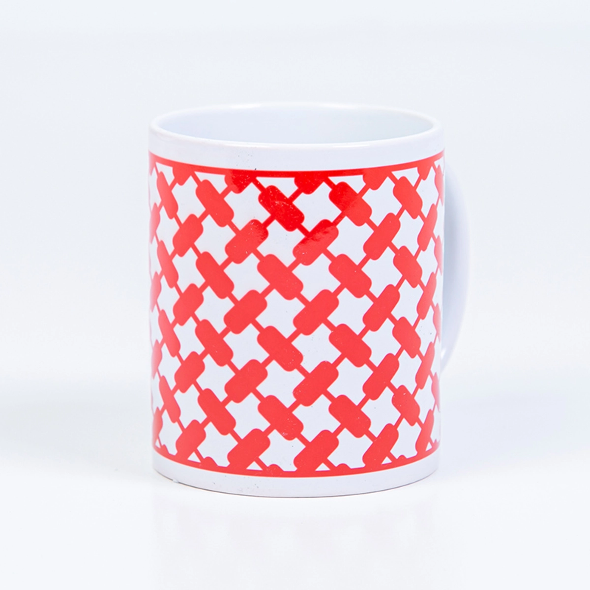 White Ceramic Mug with Printed Design of Jordanian Shemagh - Souq Fann