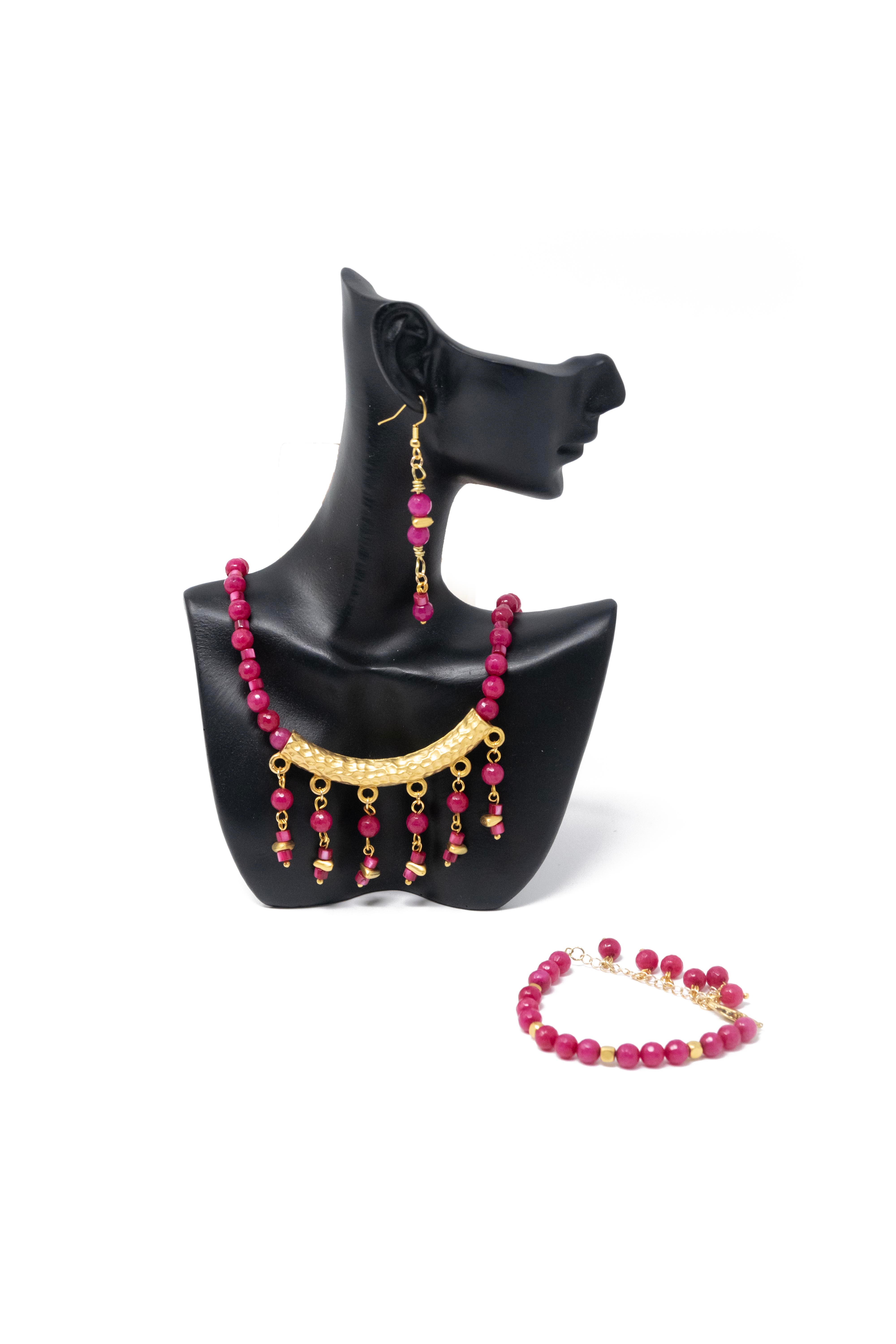 Modern Accessory Set in Fuchsia and Gold Color - Consisting of a ...